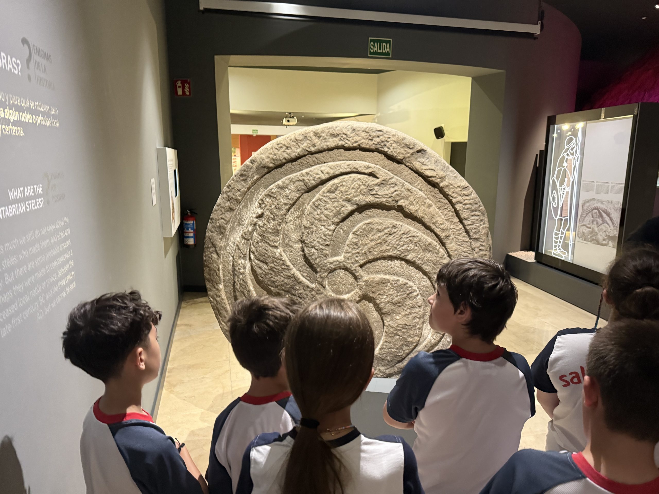 ¡Viajamos al pasado en el MUPAC! | Salesianos Santander